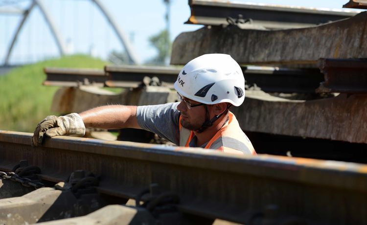 Ausbildung zum Gleisbauer - Infos und freie Plätze