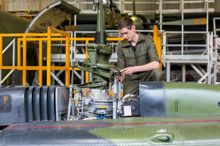 Ausbildung Zur zum Flugger tmechanikerin Flugger tmechaniker m w d Ausbildung Zur zum Flugger tmechanikerin Flugger tmechaniker m w d