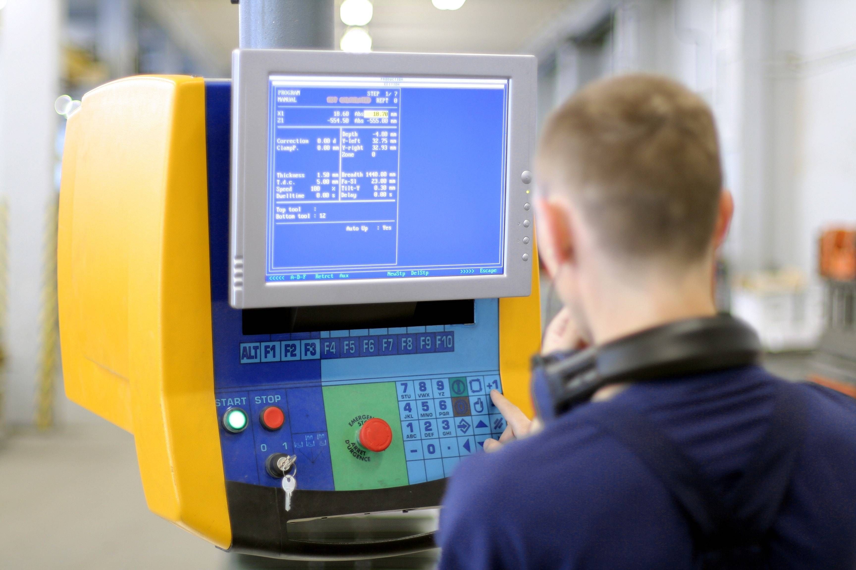 Ausbildung zum Feinwerkmechaniker - Infos und freie Plätze Ausbildung zum Feinwerkmechaniker - Infos und freie Plätze