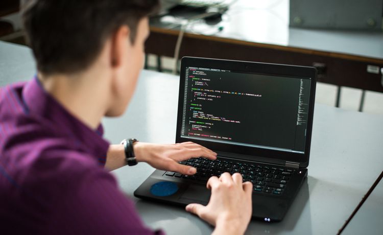 Duales Studium Informatik - Infos und freie Plätze